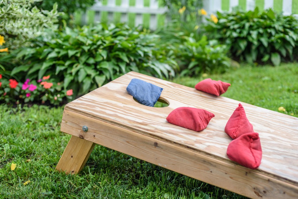 How to Play Cornhole and Be Good at It - Fresco News